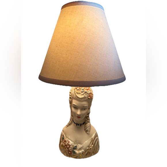 Accents | Vintage William Johnson Boudoir Lamp 194 Porcelain ...